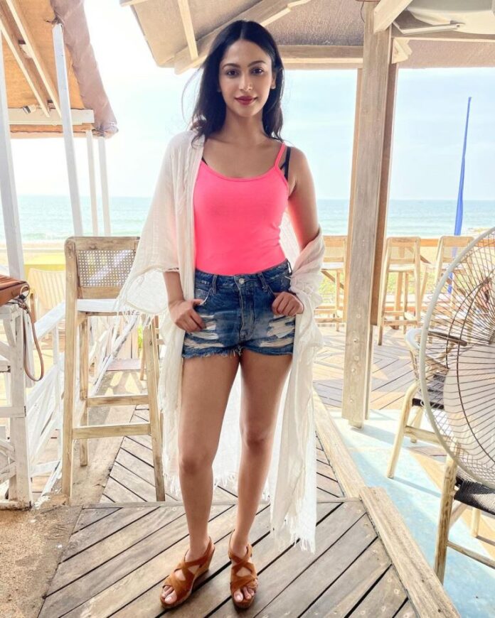 Shamata Anchan Age, Height, Wedding, Detail, Husband, Family, Biography ...