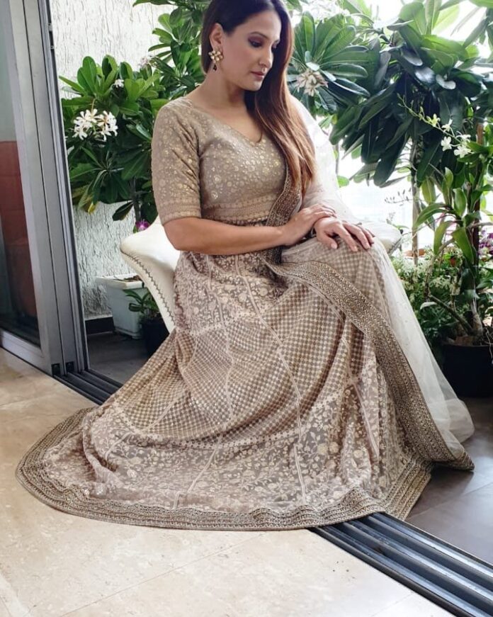 Rakshanda Khan (Actress) Height, Weight, Age, Boyfriend, Husband ...