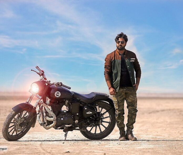 Umesh Barot wife, Age, brother, birth place, family, history, image ...