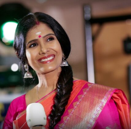 Anuradha Sriram (Singer) Age, Wiki, Height, Family, Photos, Children, husband, birthday ...