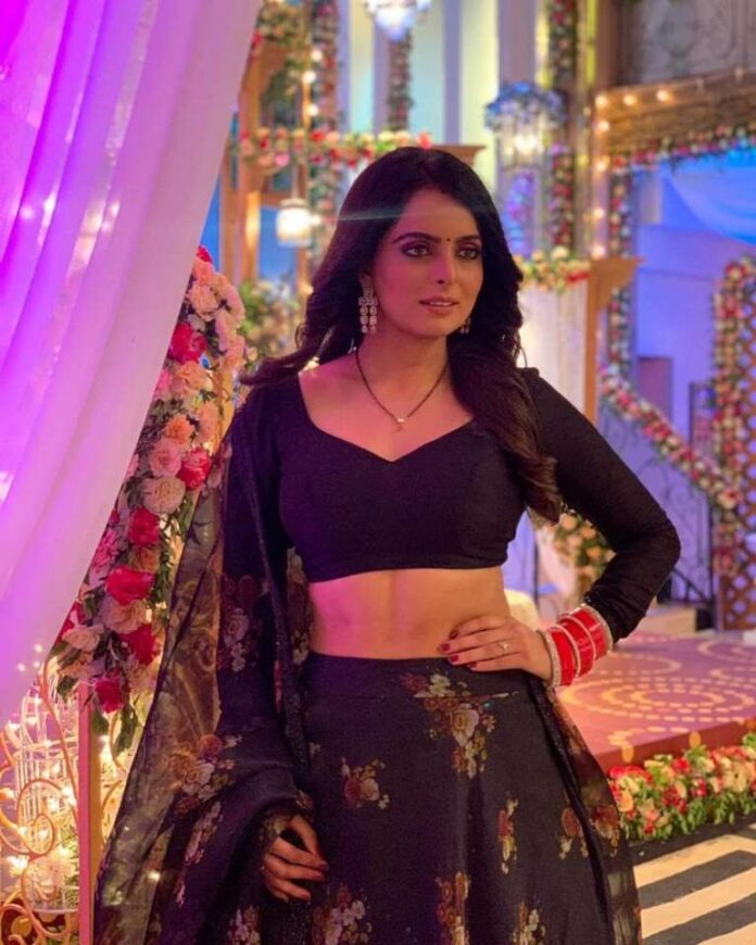 Ruhi Chaturvedi (Actress) Husband, Age, Boyfriend, Net Worth, माता-पिता ...