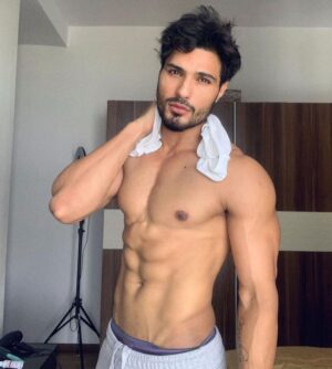 Vin Rana Wife, Age, Birthday, Net Worth, Height, Daughter, Family ...