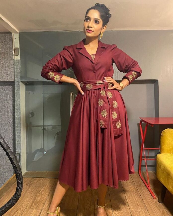 Jamie Lever Husband, Height, Weight, Age, Boyfriend, Birthday, Father ...