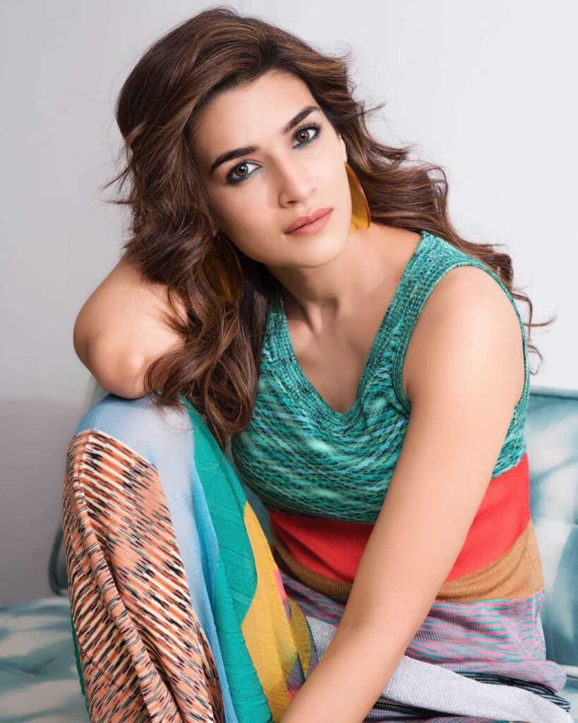 Kriti Sanon Height, Age, Husband, Boyfriend, Family, Net Worth, Photos, Biography % » biopick.in
